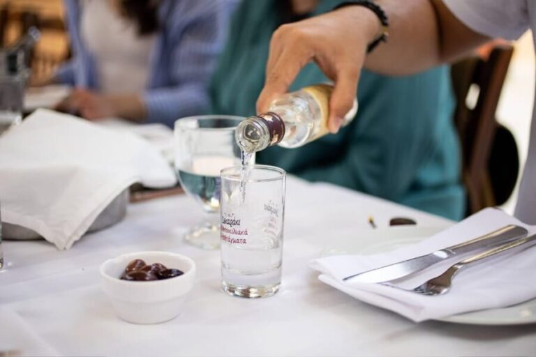 Athens: The Ultimate Evening Food Tasting Tour