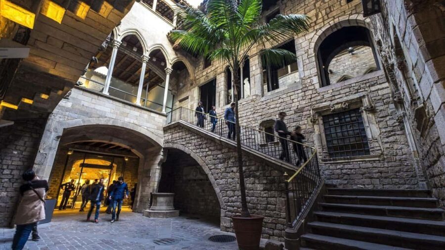 Barcelona: Picasso Museum Entry, Digital Guide & Born Walk