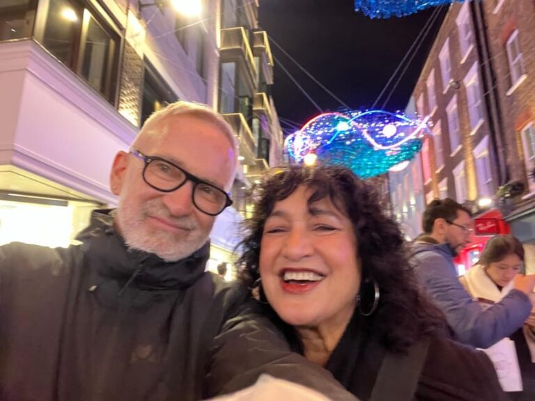 London: Private Festive lights walking tour with a local